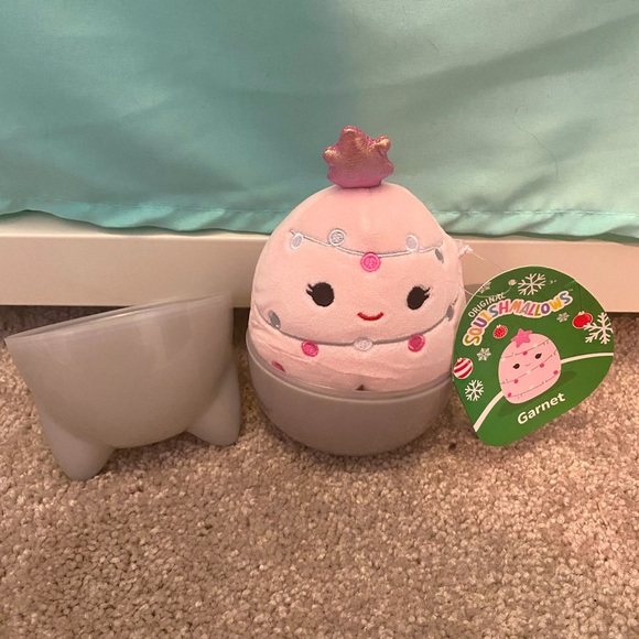 Squishmallows | Toys | Nwt 4 Capsule Garnet The Pink Christmas Tree ...